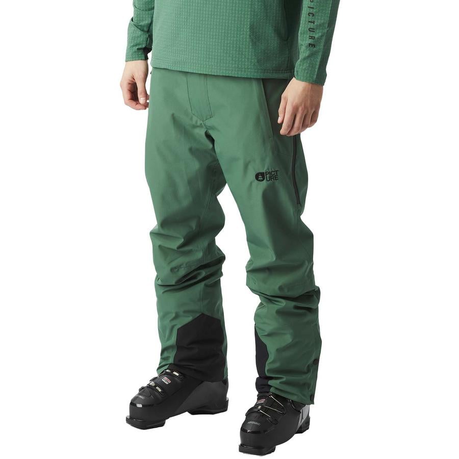 What To Wear When Skiing or Snowboarding