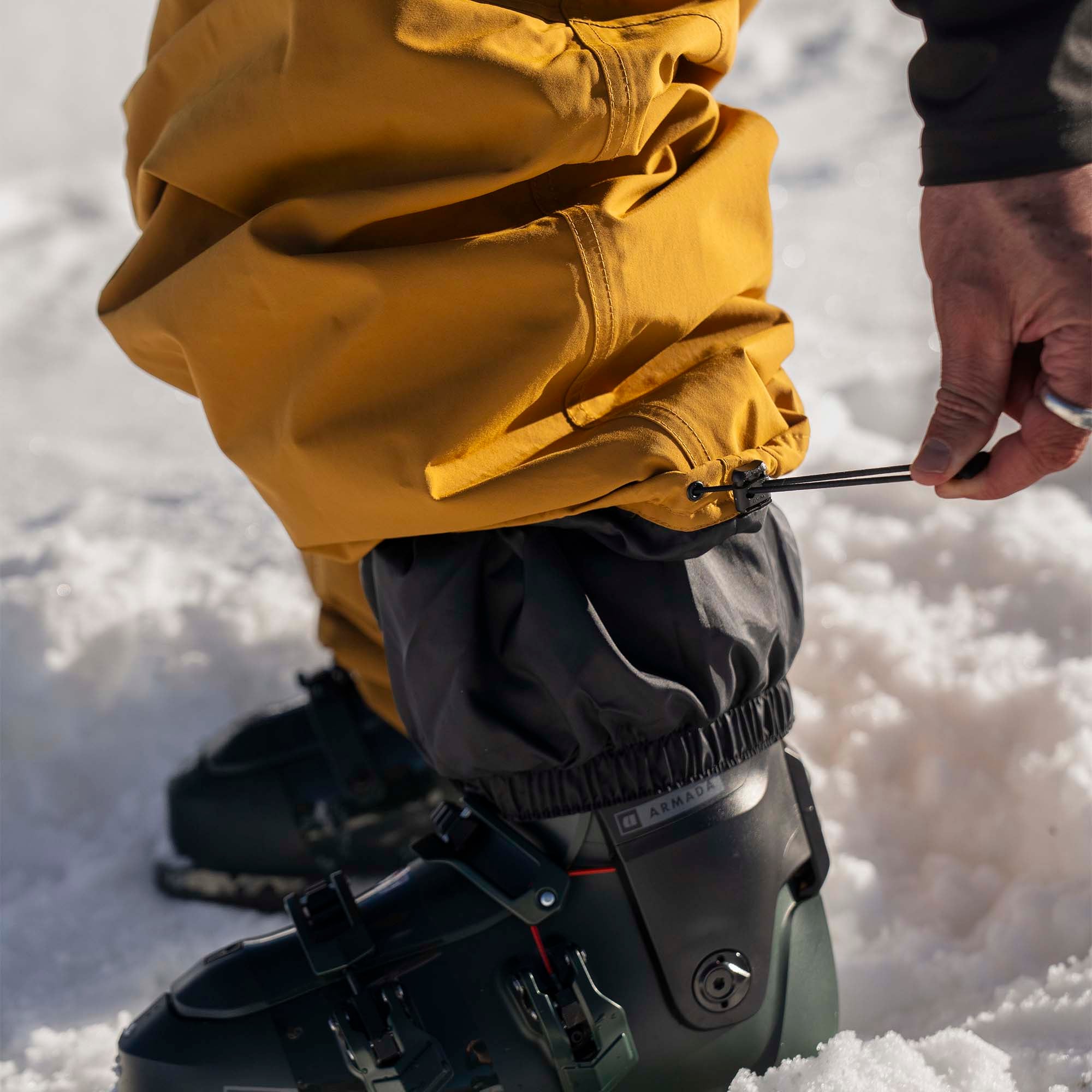 Armada Team Issue 2L Bottoms | Absolute-Snow